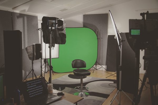 3 Steps for the PERFECT 'Green Screen' Shoot - Dan Mears DoP